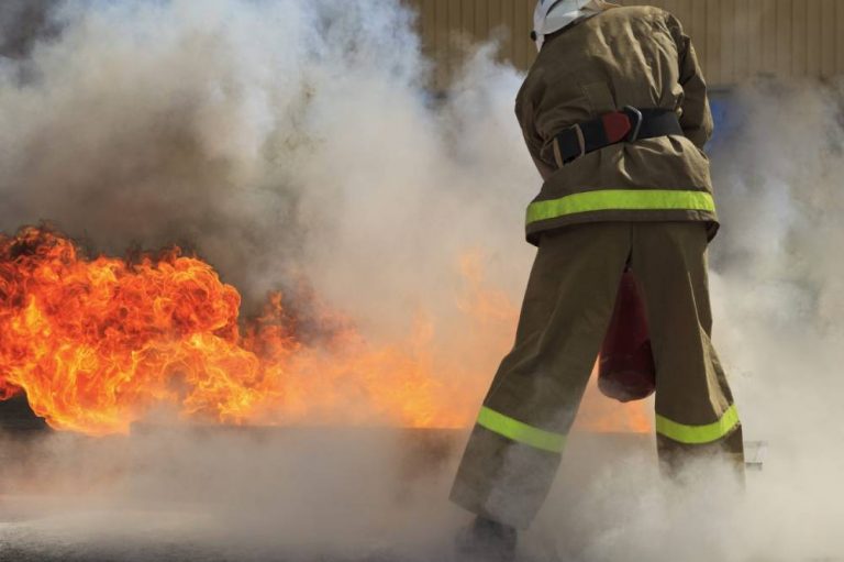 Características de las prendas ignífugas | KPN SAFETY